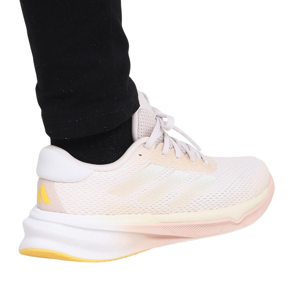 アディダス（adidas）（レディース）ランニングシューズ スーパーノヴァ ストライド オフホワイト IE4624 スニーカー ジョギング ...